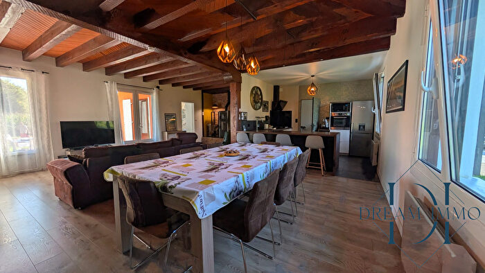 Maison à vendre - Saint-Martin-de-Hinx - 7 pièces - 5 chambres