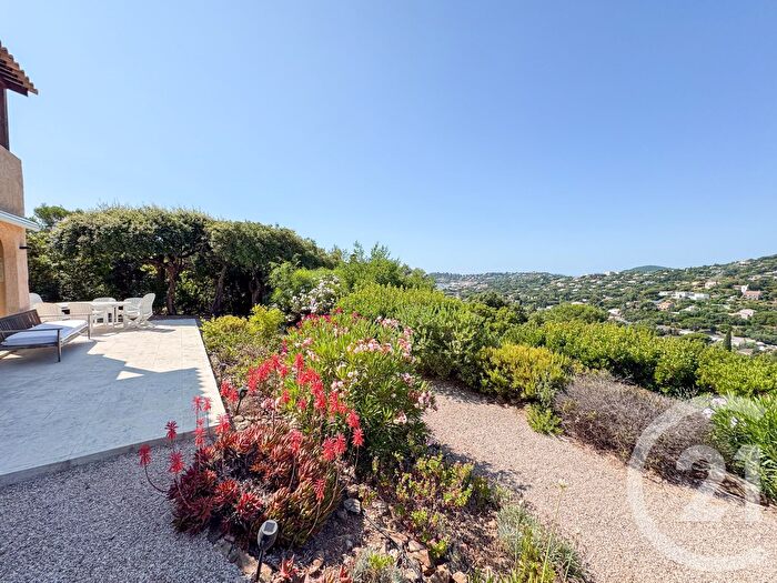 Appartement à vendre - Cavalaire-sur-Mer, Moulin, Collières, Eau Blanche - 3 pièces - 2 chambres