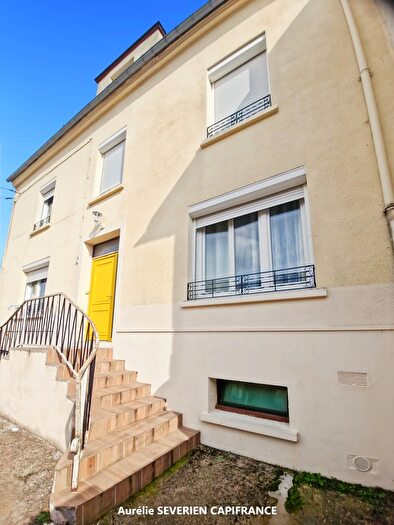 Maison à vendre - Méru, Centre-ville - 10 pièces - 8 chambres