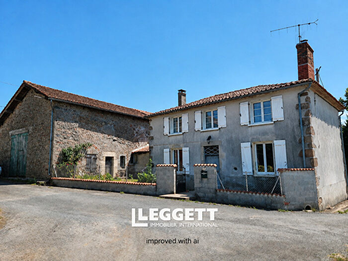 Maison 6 pièces à Exideuil, à vendre