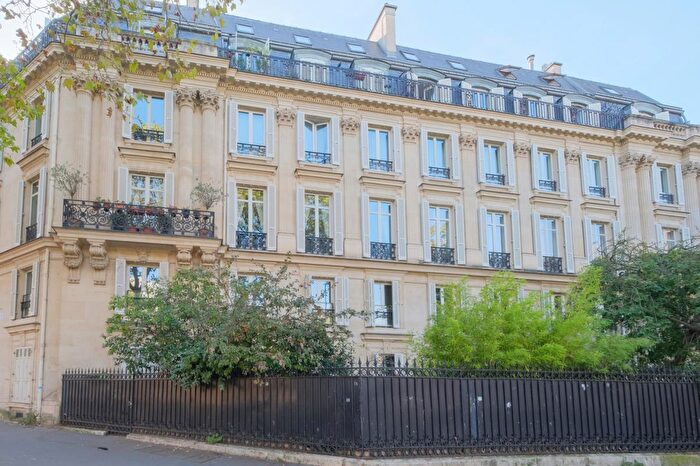 Appartement à vendre - Paris e , Courcelles, Wagram - 5 pièces - 3 chambres