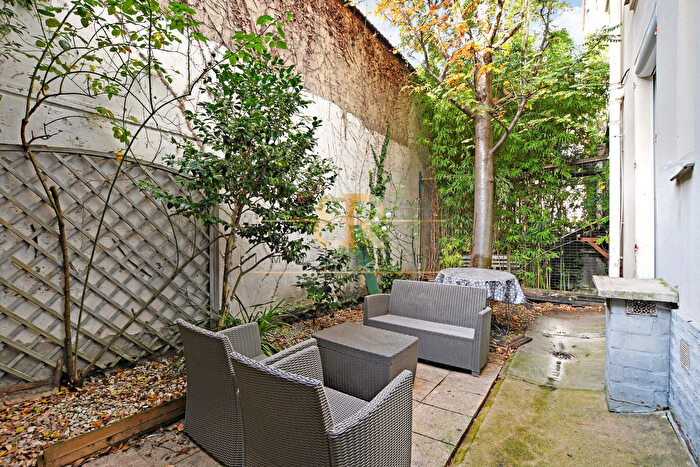 Appartement à vendre - Paris e , Vallée de Fecamp - 3 pièces - 2 chambres