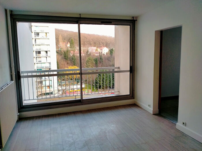 Appartement 1 pièce à louer à Chaville, Doisu