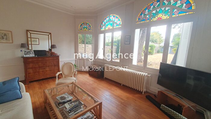 Maison 8 pièces à Laval, Hilard, à vendre