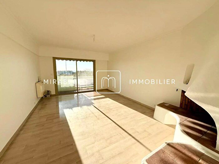 Appartement à louer - Collettes Bréguières-Sud, Cagnes-sur-Mer - 3 pièces