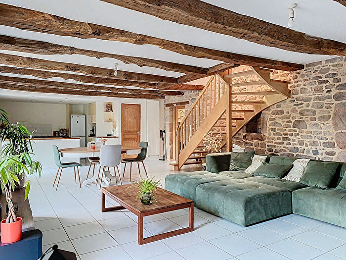 Maison à vendre - Plouay - 8 pièces - 4 chambres