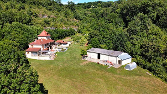 Maison 8 pièces à Capdenac, à vendre