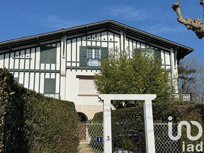 Appartement à vendre - Saint-Jean-de-Luz, Centre-ville - 3 pièces - 2 chambres