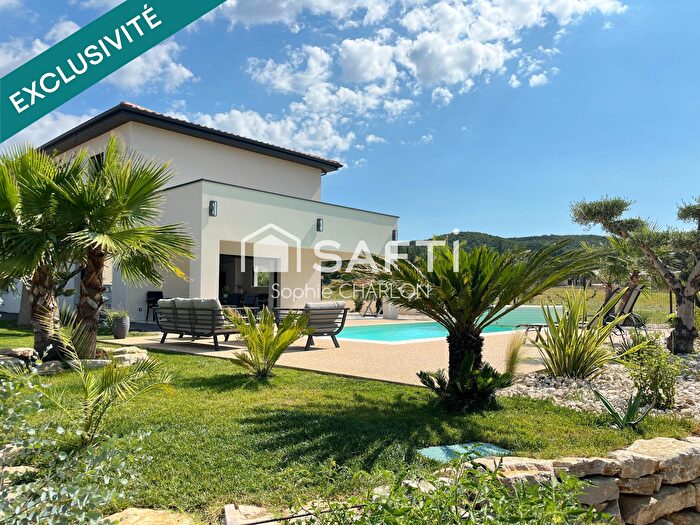 Cliousclat : Maison 5 pièces à vendre
