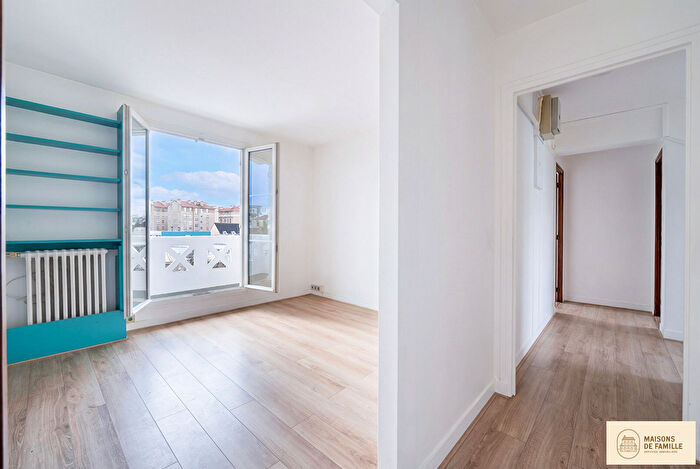 Appartement à vendre - Colombes, Europe - 3 pièces - 2 chambres