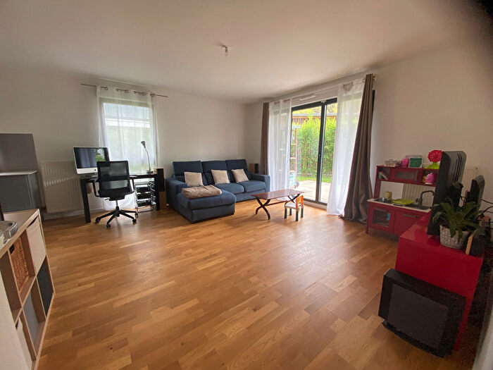 Appartement à vendre - Montigny-le-Bretonneux, La Sourderie Sud - 3 pièces - 2 chambres