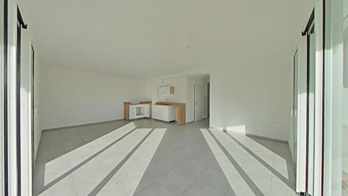 Appartement à louer - Saint-Étienne, Méons, Le Soleil, Châteaucreux, Saint-François - 3 pièces - 2 chambres