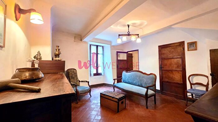 Maison à vendre - Allemagne-en-Provence - 5 pièces - 3 chambres