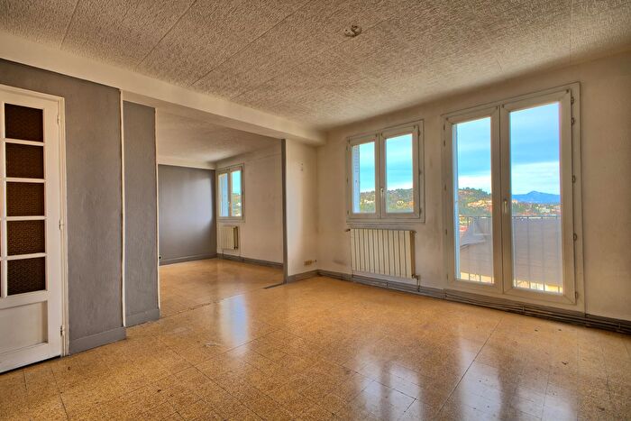 Appartement à vendre - Marseille e , Saint-Marcel - 3 pièces - 2 chambres