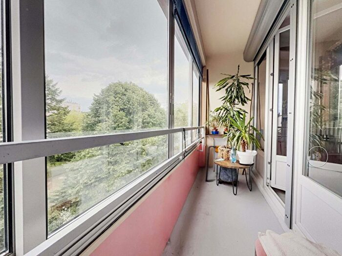 Appartement à vendre - Chenôve, Chenôve - 4 pièces - 3 chambres