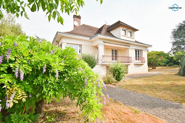 Saint-Dyé-sur-Loire - Maison 8 pièces à vendre