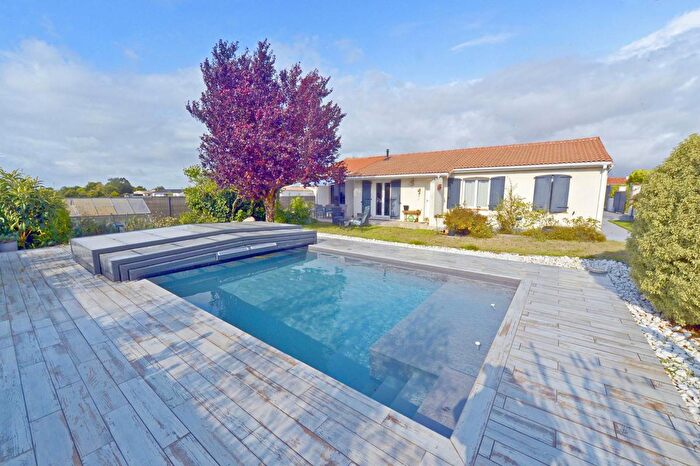 Maison à vendre - Semussac - 5 pièces - 3 chambres