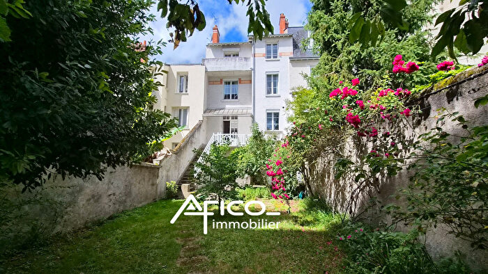 Tours, Grammont : Maison 9 pièces à vendre