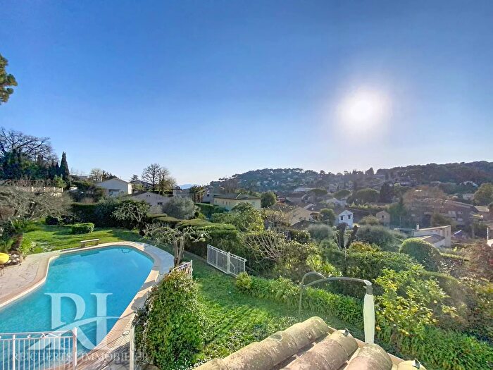 Maison à vendre - Mougins, Centre-ville, Village, Tournamy, Le Val de Mougins - 5 pièces