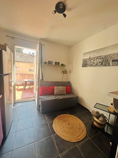 Appartement à louer - Centre Ville, Aix-en-Provence - 1 pièce