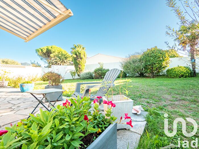 Maison à vendre - Nieul-sur-Mer - 6 pièces - 3 chambres