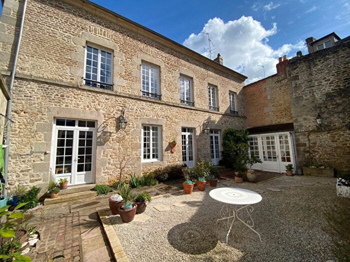 Alençon, Coeur de Ville - Maison 7 pièces à vendre