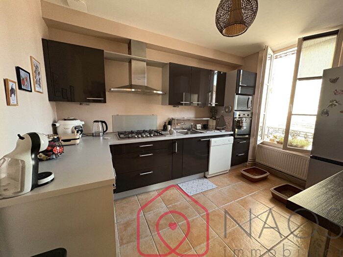 Appartement 6 pièces à Nemours, Centre-ville, à vendre