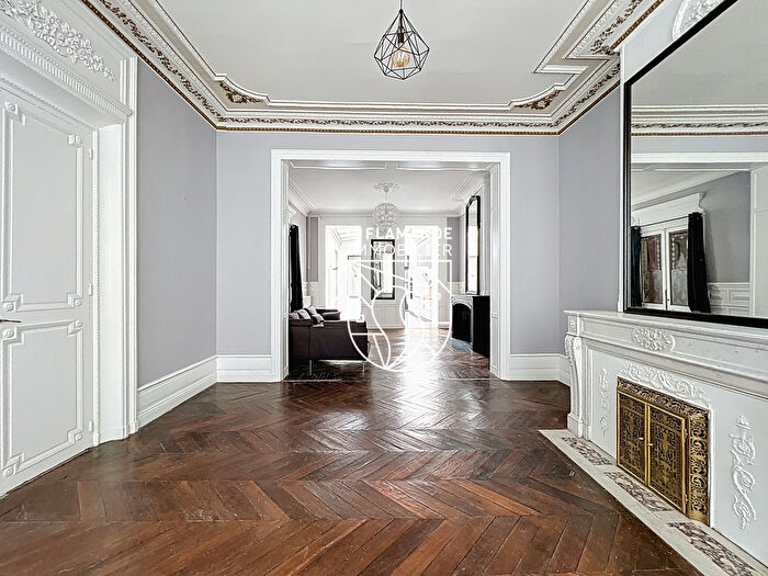 Maison à vendre - Saint-Omer, Les Castors - 10 pièces - 6 chambres