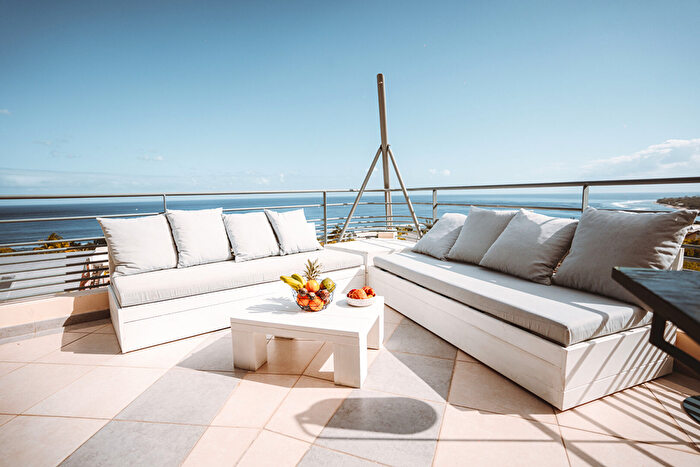 Appartement à vendre - Saint-Paul, Saint-Gilles les Bains - 3 pièces - 2 chambres