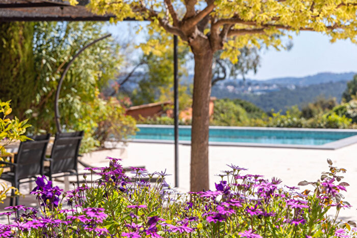 Maison à vendre - Auribeau-sur-Siagne - 8 pièces - 4 chambres