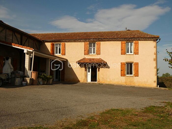 Maison à vendre - Mirande - 6 pièces - 5 chambres