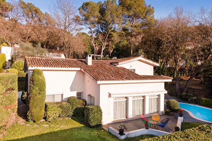 Maison à vendre - Mougins, Font Neuve, Saint-Basile, Fontmerle, Nartassière - 6 pièces - 4 chambres