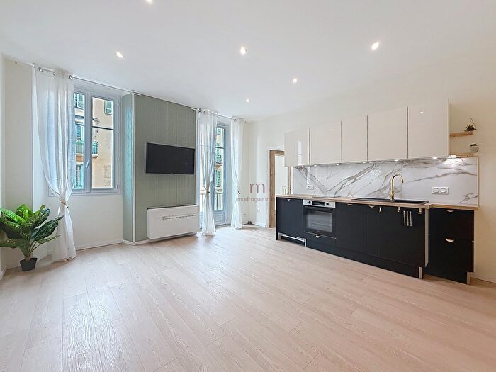 Nice, Le Port : Appartement 2 pièces à vendre