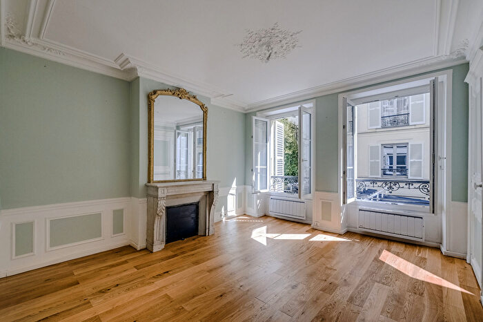 Appartement 3 pièces à Paris 8ème, Saint-Philippe du Roule, à vendre