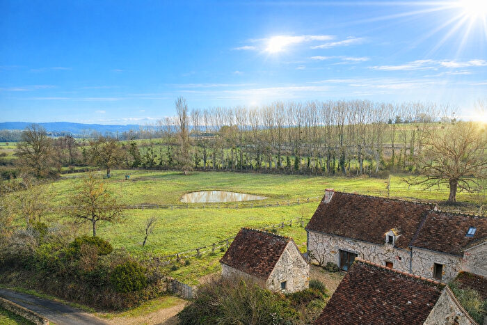 Maison à vendre - La Roche-Posay - 7 pièces - 3 chambres