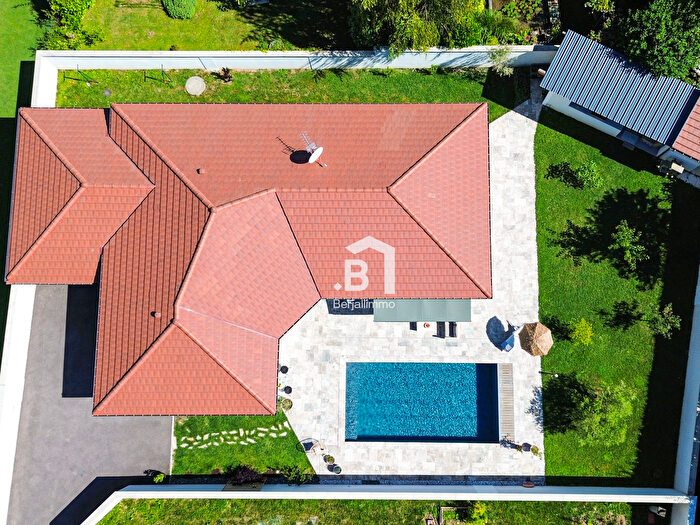 Maison 6 pièces à vendre à Ruy-Montceau