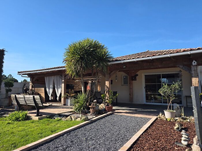 Maison à vendre - Biganos - 4 pièces - 3 chambres