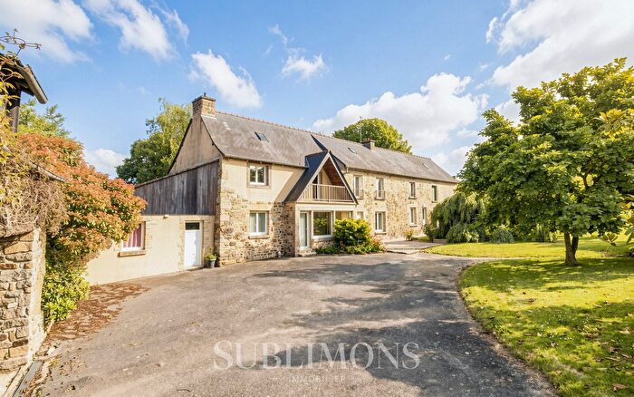 Maison 8 pièces à vendre à Caulnes