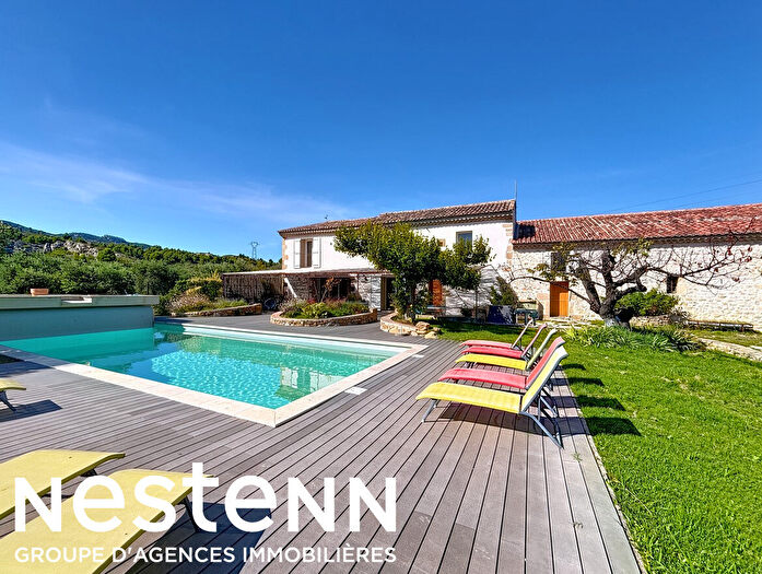 Maison 6 pièces à vendre à Eyguières