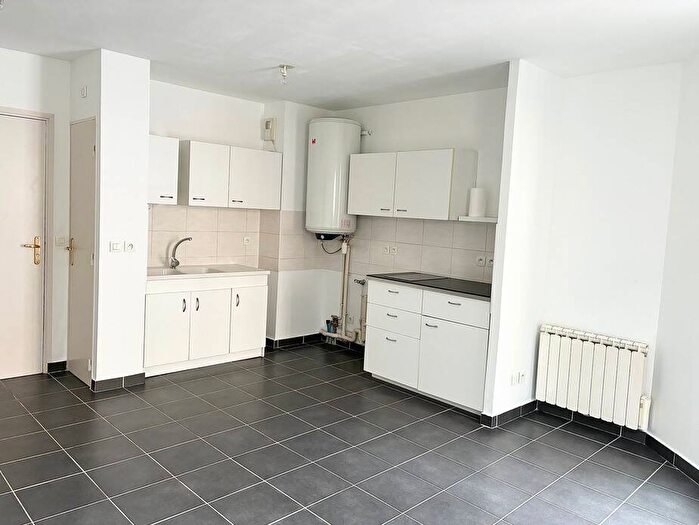 Hyper Centre-Vieille Ville, Saint-Étienne - Appartement 2 pièces à louer