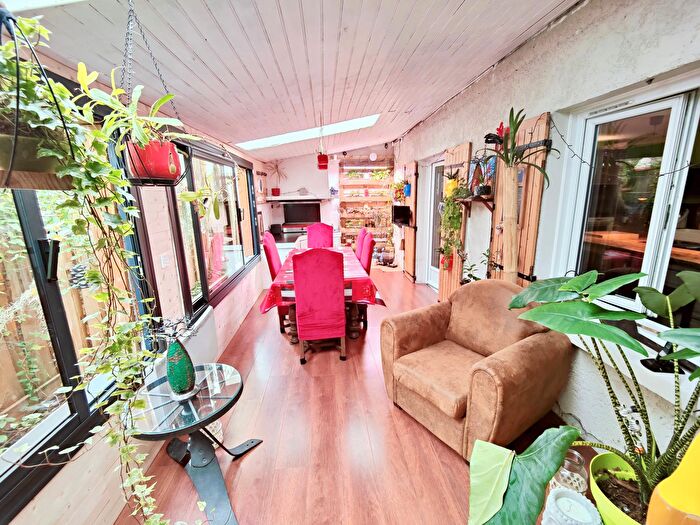 Maison à vendre - Gradignan, Saint-Géry, Favard - 6 pièces - 4 chambres