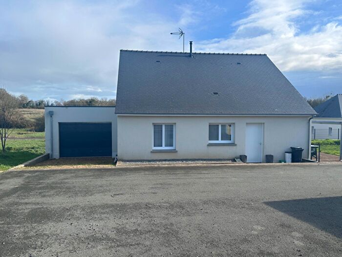 Maison à vendre - Azé - 5 pièces - 3 chambres