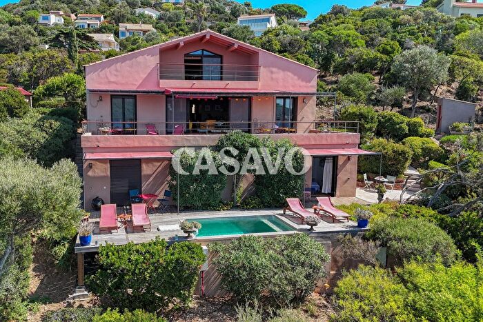 Maison à vendre - Hyères, Ile du Levant - 5 pièces - 4 chambres