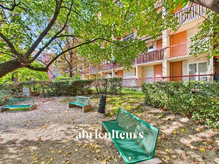 Appartement à vendre - Aix-en-Provence, Val Saint-André - 3 pièces - 2 chambres