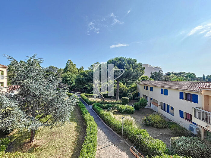 Appartement à vendre - Saint-Raphaël, Santa-Lucia - 2 pièces - 1 chambre