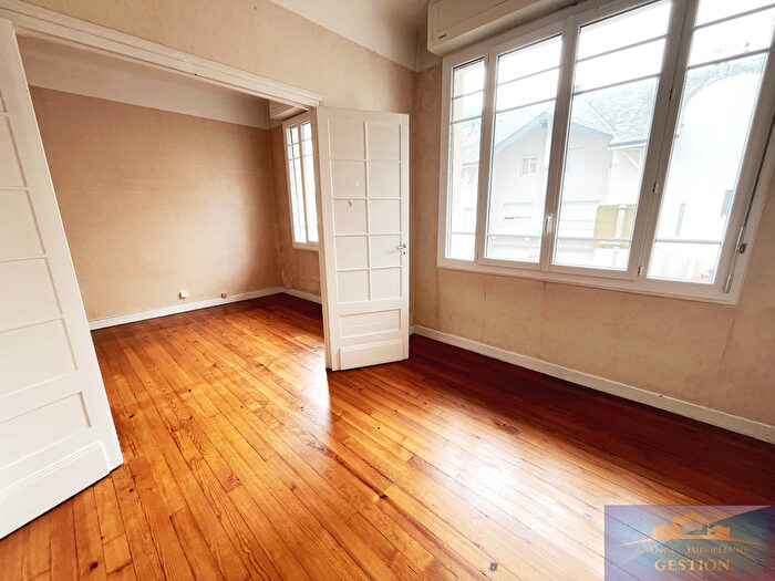 Appartement à vendre - Lourdes, Centre-ville, Place Peyramale, Gare - 3 pièces - 2 chambres