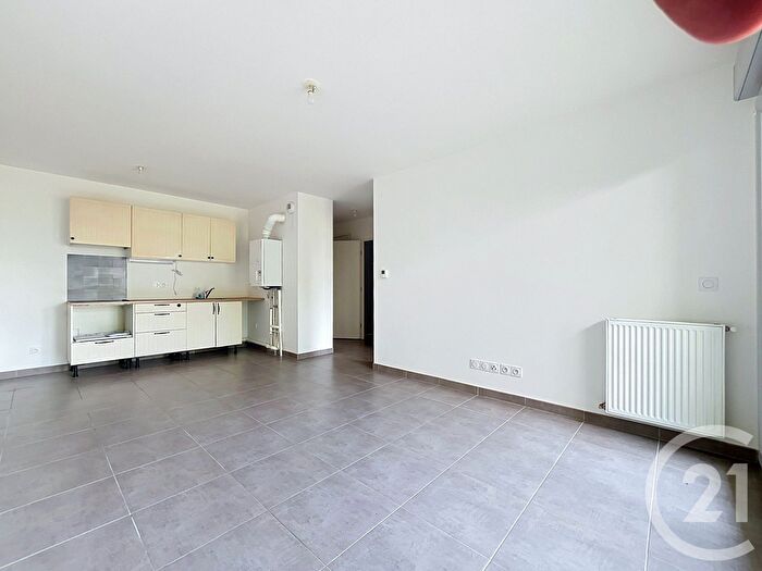 Appartement 2 pièces à Réau, à louer