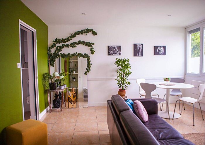 Appartement à louer - Bourranville-Le Jard, Mérignac - 5 pièces - 4 chambres