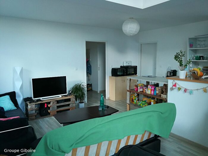 Appartement à louer - Quartiers Nord-Est, Beaulieu - 4 pièces - 3 chambres