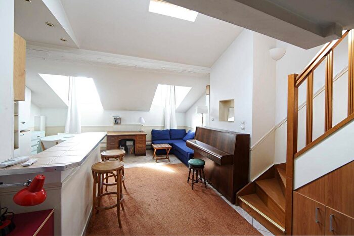 Appartement à louer - Guillotière, Lyon ème arrondissement - 2 pièces - 1 chambre